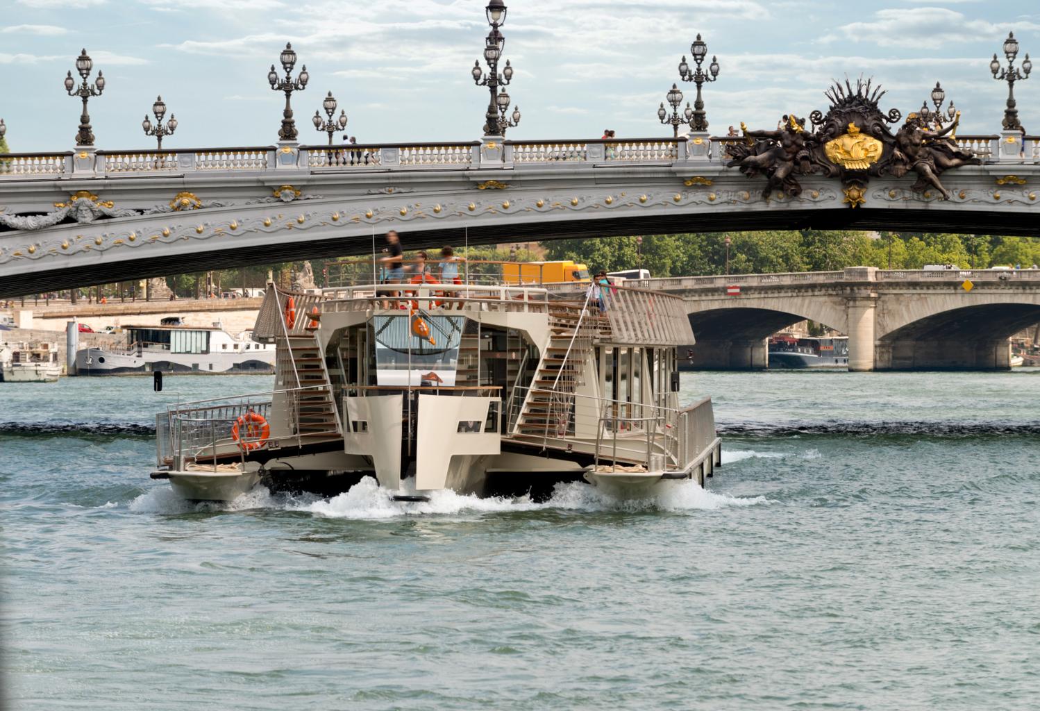 Bateaux Parisiens - Croisière Promenade